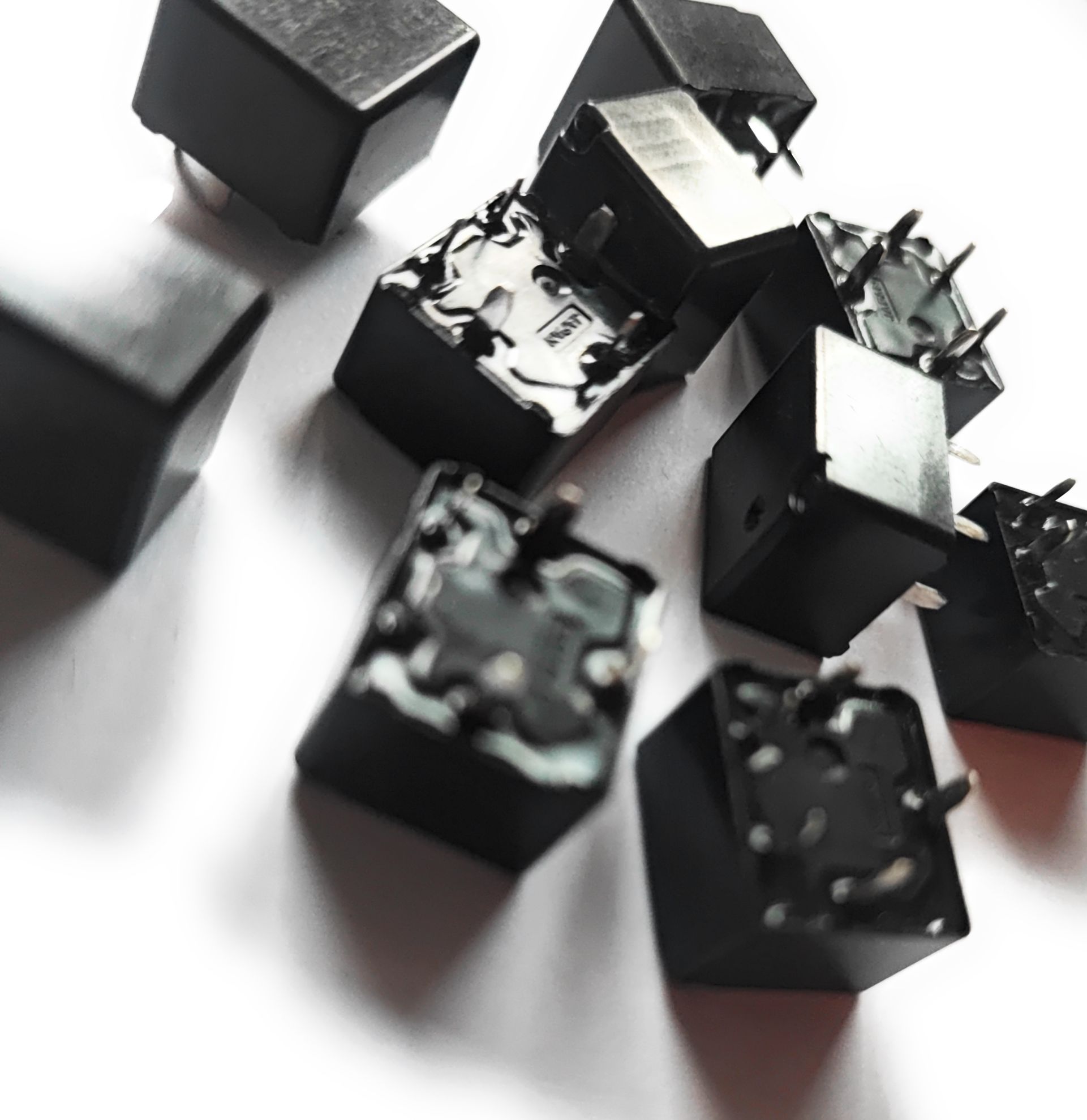 Deselectra Electronics - Your Source for Electronic Innovations-10 pc ...